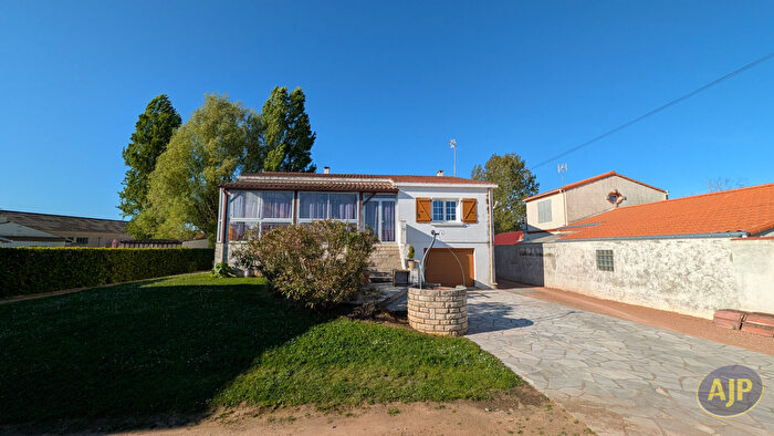 Maison 8 pièces à LAiguillon-sur-Mer, à vendre