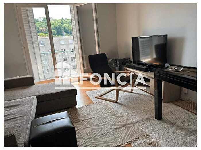 Centre Ville Est, Bourgoin-Jallieu - Appartement 3 pièces à louer