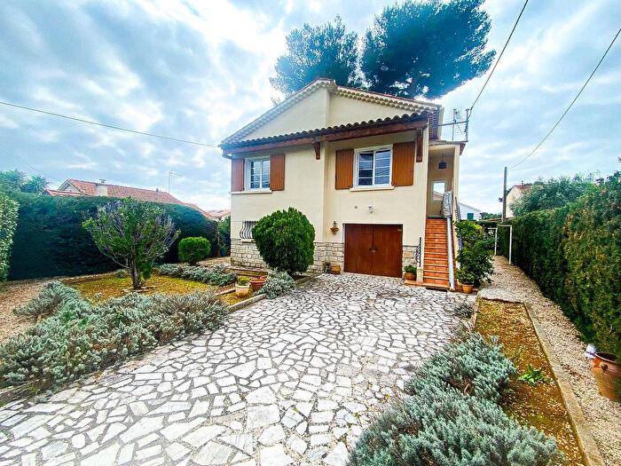 Maison à vendre - Toulon - 5 pièces - 4 chambres