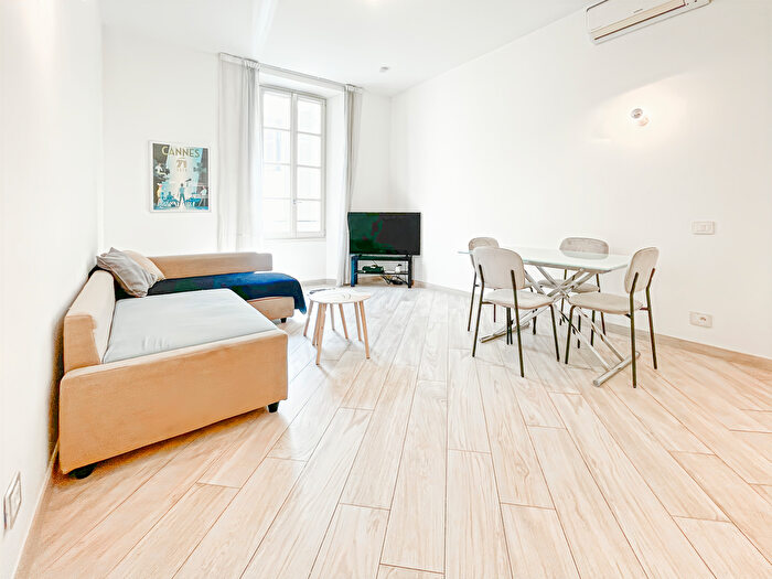 Appartement à vendre - Cannes, Centre-ville - 2 pièces - 1 chambre