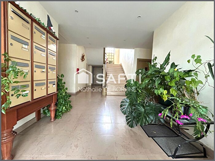 Appartement à vendre - Castres, Faubourg Nord - 7 pièces - 4 chambres