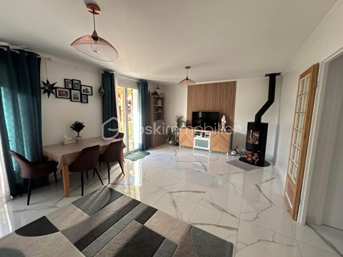 Maison à vendre - La Queue-en-Brie - 4 pièces - 2 chambres