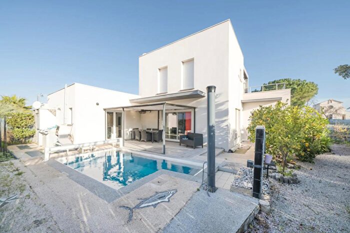 Maison à vendre - Agde, La Ville - 4 pièces - 3 chambres