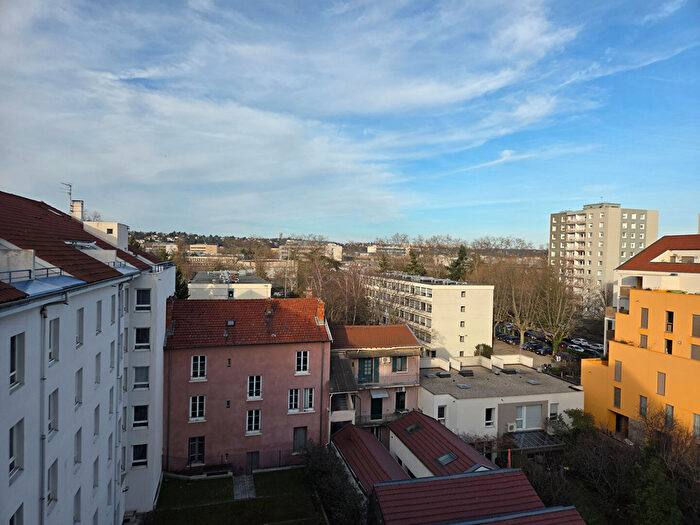 Appartement à vendre - Villeurbanne, Doua - 2 pièces - 1 chambre