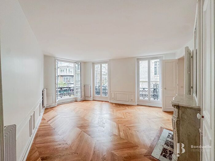 Appartement à louer - Paris e , Dauphine - 6 pièces - 4 chambres