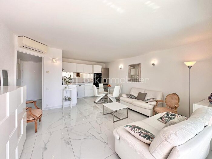 Appartement 2 pièces à vendre à Vallauris, Golfe Juan, Vieux Port
