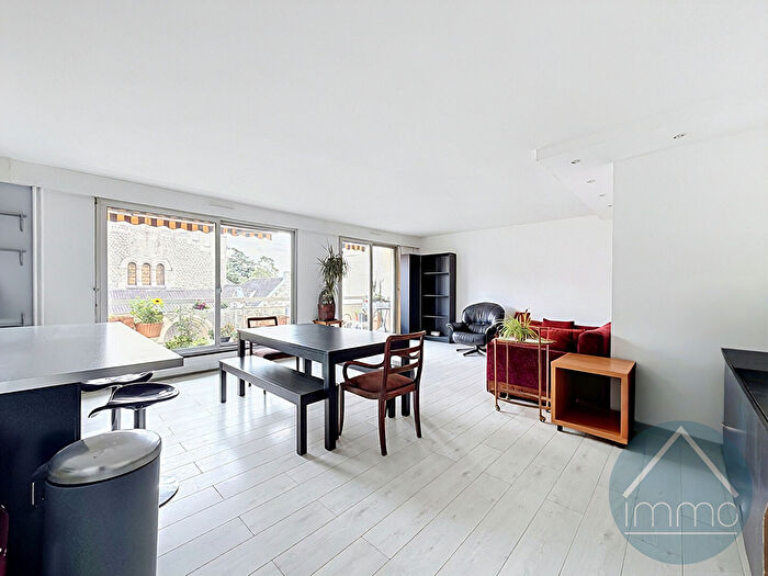 Appartement 4 pièces à vendre - Courbevoie, Bécon