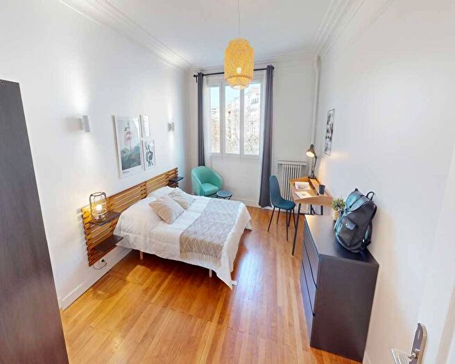 Jean Moulin-Porte dOrléans, Paris 14ème arrondissement - Appartement 5 pièces à louer