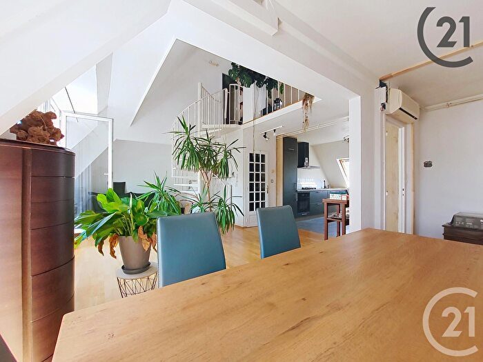 Appartement à vendre - Auxerre, Centre-ville - 4 pièces - 2 chambres