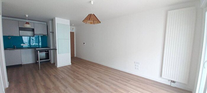 Centre Ville, Lorient : Appartement 2 pièces à louer