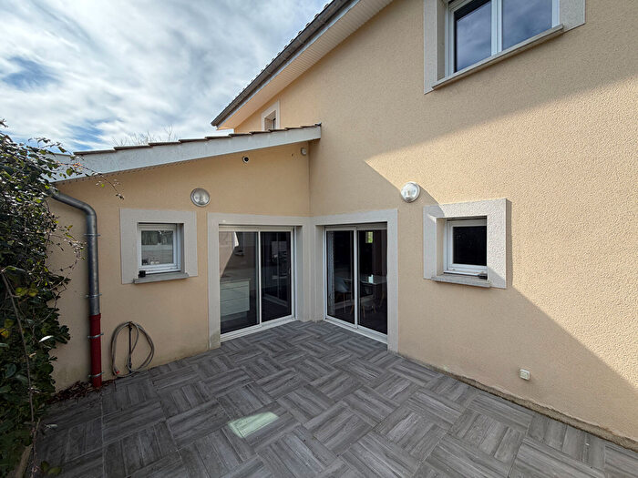 Maison à vendre - Saint-Bonnet-de-Mure - 6 pièces - 4 chambres