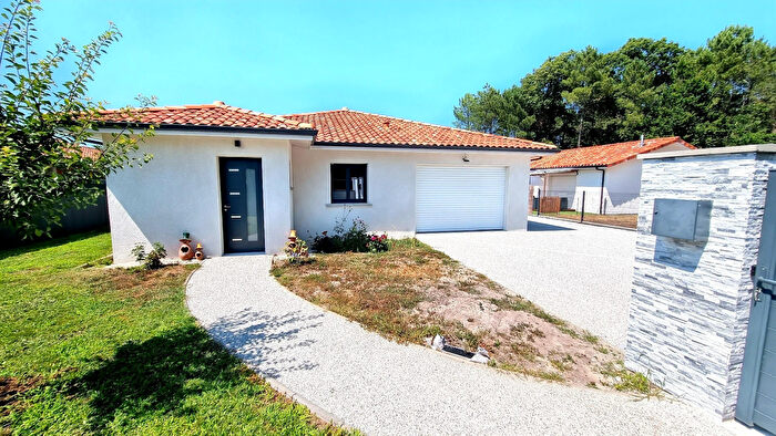 Maison à vendre - Lit-et-Mixe - 8 pièces - 6 chambres