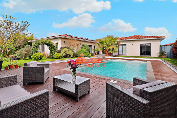 Maisons à vendre et appartements à louer - 1