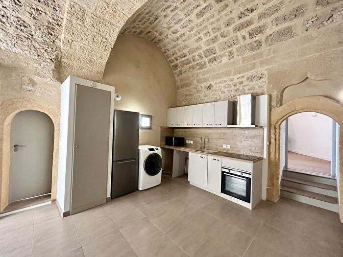 Appartement à louer - Meyrargues - 2 pièces - 1 chambre