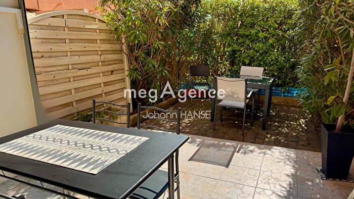 Appartement à vendre - Saint-Raphaël, Santa-Lucia - 2 pièces - 1 chambre