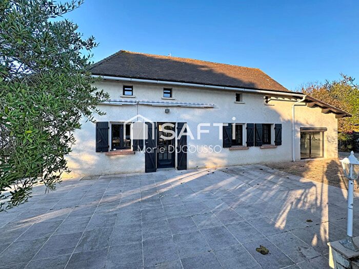 Maison à vendre - Le Pizou - 9 pièces - 7 chambres