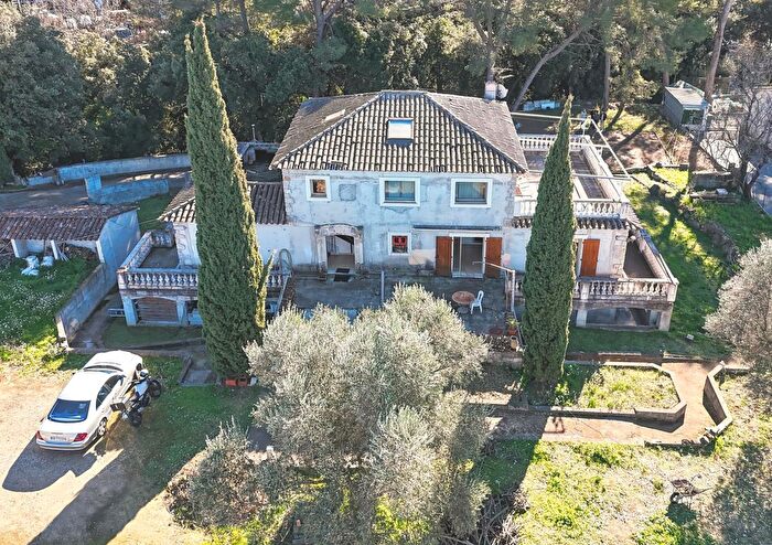 Maison 9 pièces à vendre à Mougins, Le Colombier, Colombe, Cabrières, Le Bordé