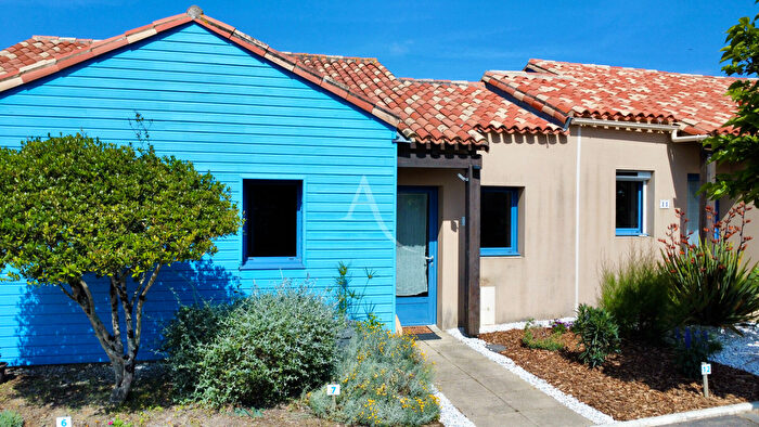 Maisons à vendre et appartements à louer - 1