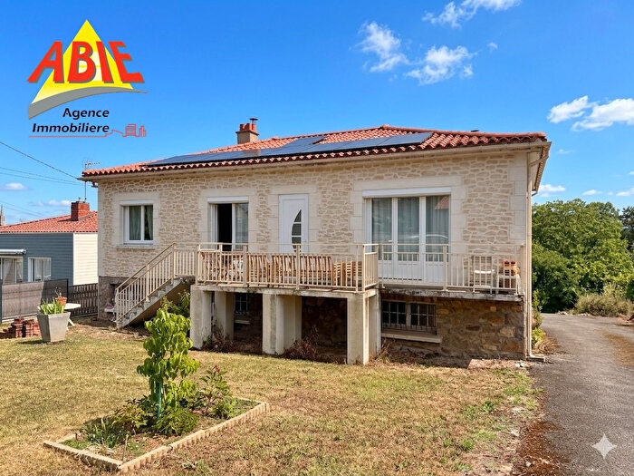 Maison 5 pièces à vendre à Fontenay-le-Comte, Saint-Médard des Près, Boisse