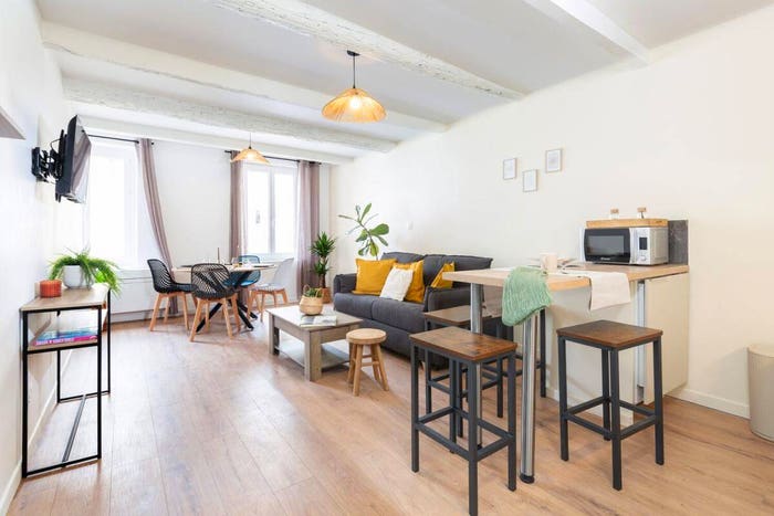 Centre Ville-Peyron, La Seyne-sur-Mer - Appartement 2 pièces à louer