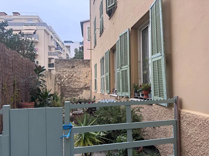 Appartement à vendre - Nice, Saint-Roch - 1 pièce