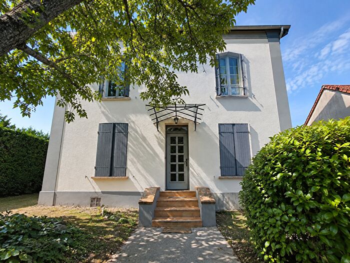 Thiverval-Grignon - Maison 6 pièces à louer