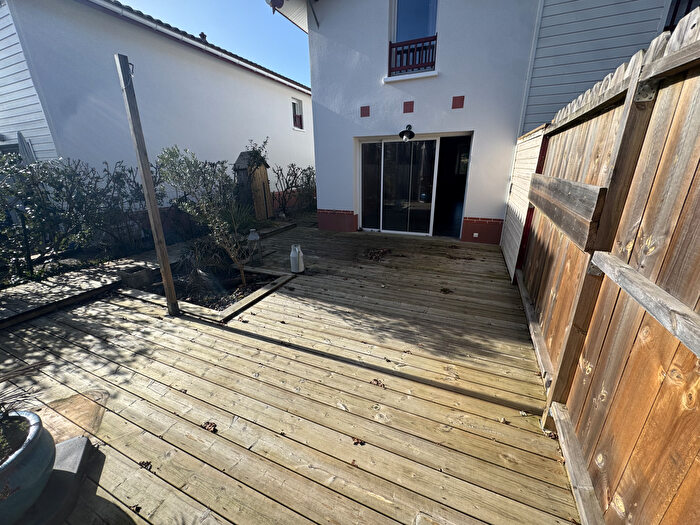 Arès : Maison 3 pièces à louer