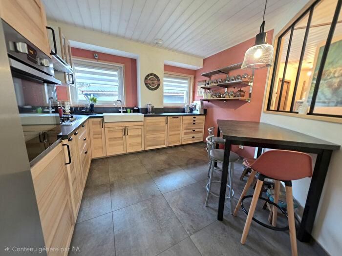 Maison à vendre - Lyaud - 7 pièces - 4 chambres