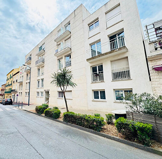 Appartement à vendre - Béziers, Champ de Mars - 2 pièces - 1 chambre