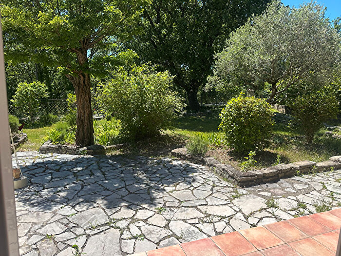 Appartement 3 pièces à Pierrevert, à louer