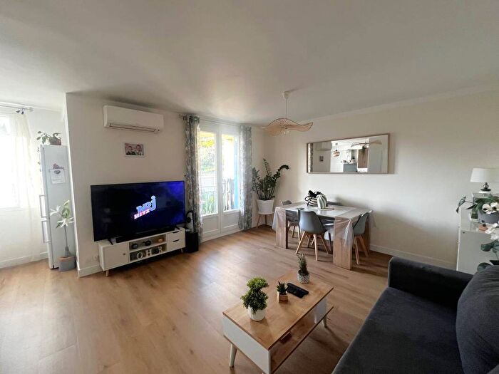 Montée des Richesses-Saint Lazare, Manosque : Appartement 3 pièces à louer