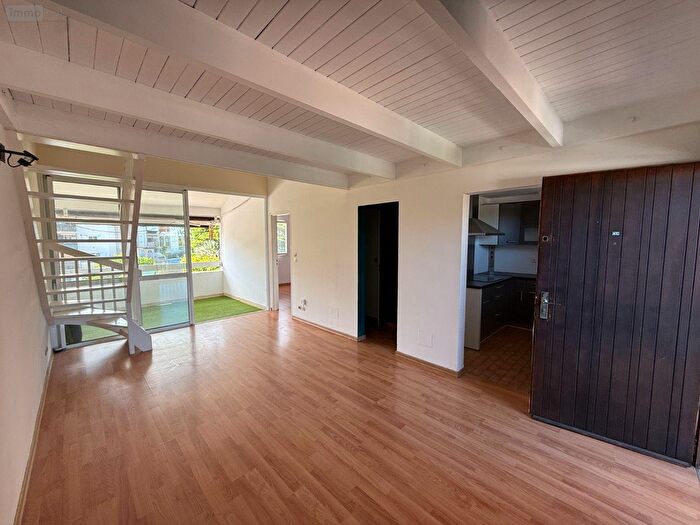 Appartement 3 pièces à Saint-Paul, Centre-ville, Etang, à vendre