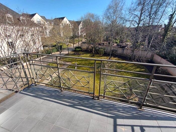 Appartement à louer - Notre Dame, Versailles - 3 pièces - 2 chambres