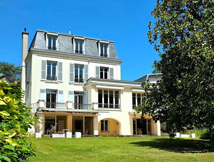 Maison 10 pièces à vendre à Brunoy, Nord