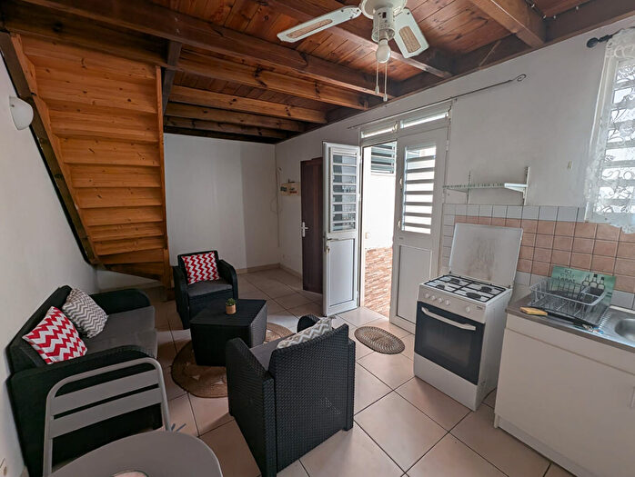 Appartement à louer - Case-Pilote - 2 pièces - 1 chambre