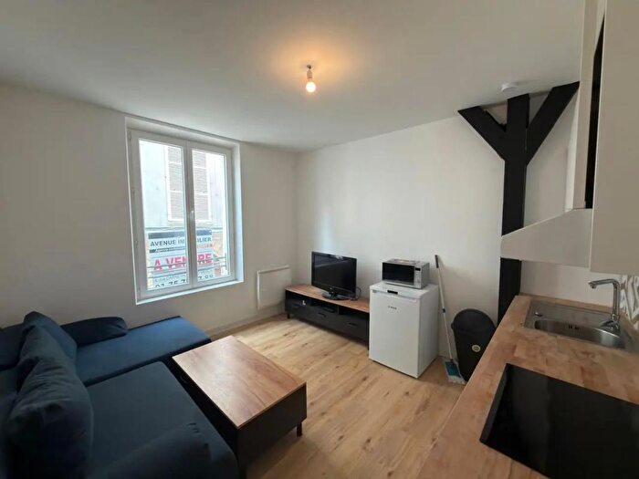 Appartement 1 pièce à louer - Meaux, Centre-ville, Cathédrale