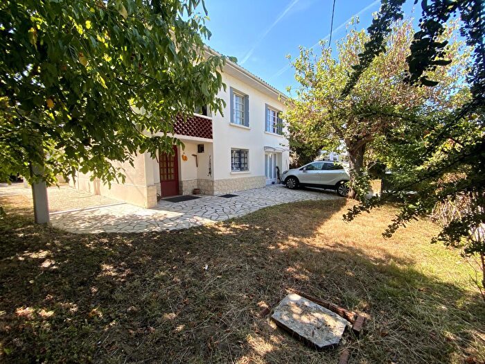 Maison à vendre - Villeneuve-sur-Lot, Saint-Etienne - 5 pièces - 3 chambres