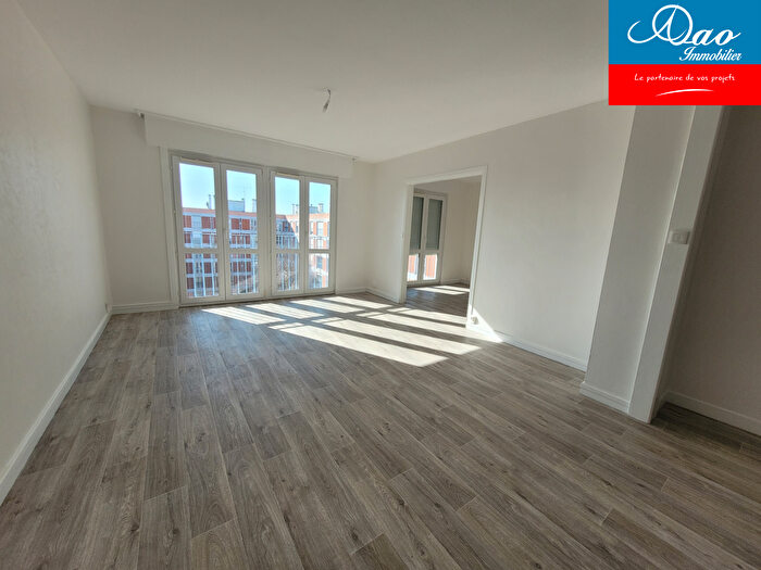 Appartement à vendre - Saint-André-les-Vergers - 4 pièces - 2 chambres