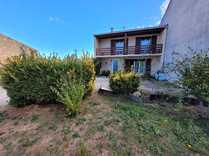 Maison à vendre - Fleury, Fleury - 5 pièces - 4 chambres