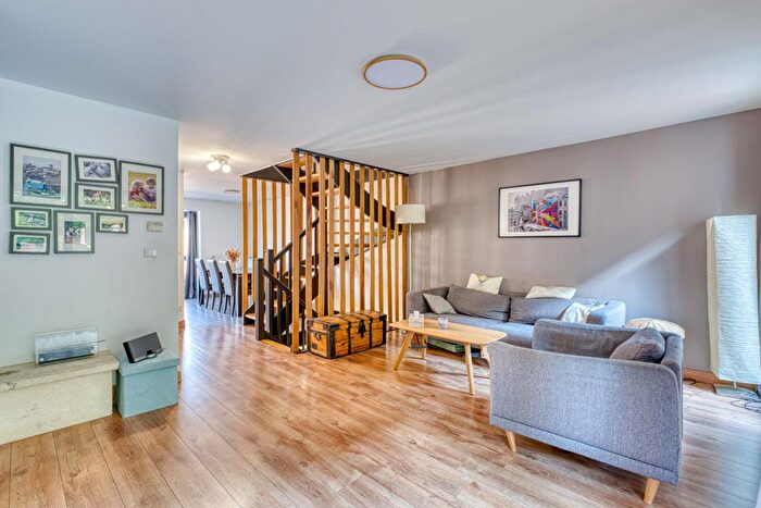 Maison 5 pièces à Francheville, Francheville Le Bas, Grandes-Terres, Le Chater, à vendre