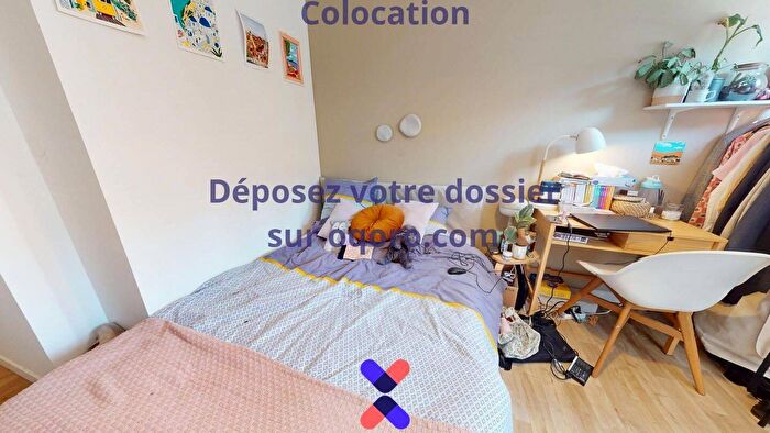 Appartement à louer - La Villette, Lyon ème arrondissement - 5 pièces - 4 chambres