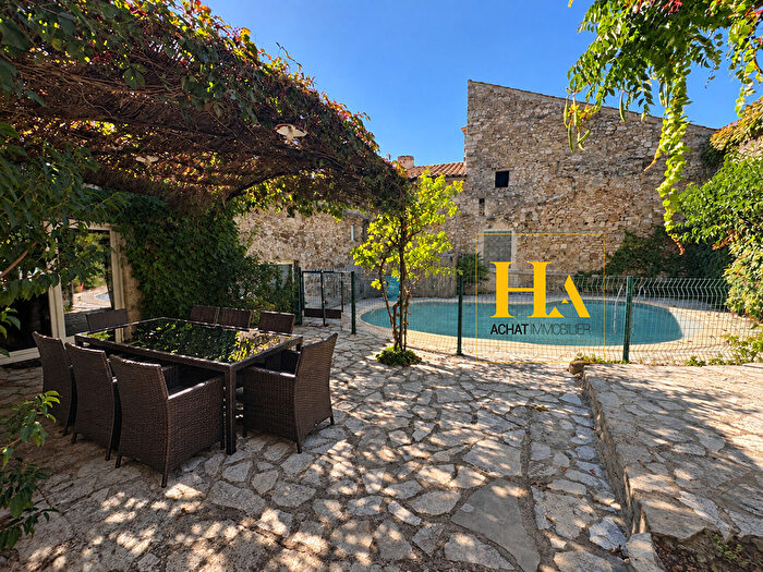 Maison 18 pièces à vendre - Saint-Marcel-d'Ardèche