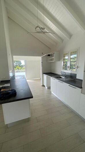 Maison à louer - Petit-Bourg - 6 pièces - 5 chambres