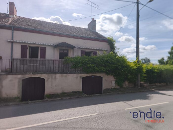 Maison 3 pièces à Villefranche-d'Allier, à vendre