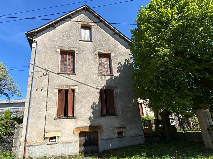 Maison à vendre - Vignols - 8 pièces - 5 chambres