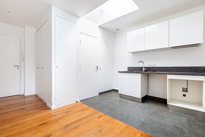 Appartement 1 pièce à Paris 8ème, Triangle d'Or, à vendre