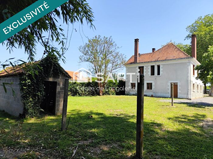 Maison à vendre - La Trimouille - 4 pièces - 2 chambres