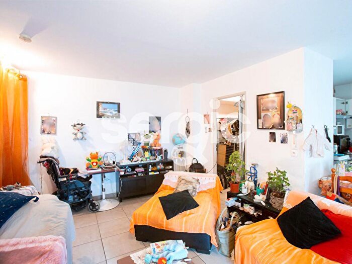 Appartement à vendre - Saint-Ouen-lAumône, Val de Liesse - 1 pièce