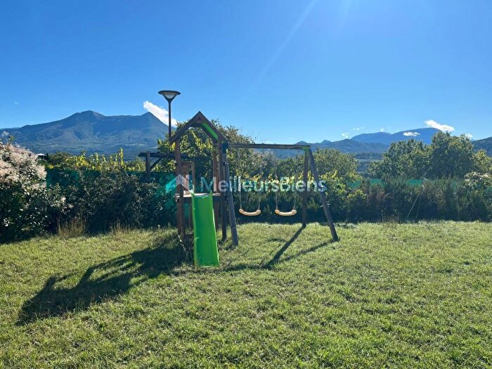 Maison à vendre - Aiglun - 5 pièces - 4 chambres