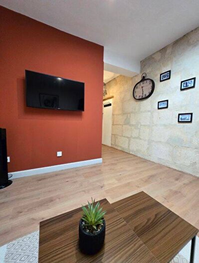 Appartement 1 pièce à Mas de la Capelière-Sambuc-Palunette-Saint Seren, Arles, à louer